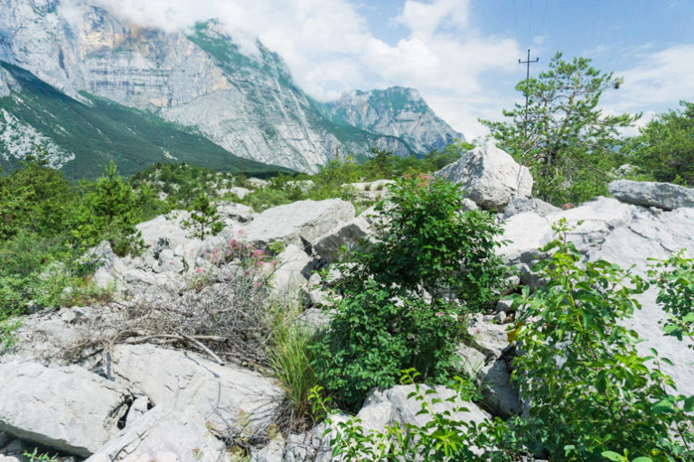 Durch die Steinwüste der Marocche di Dro | auf-den-berg.de